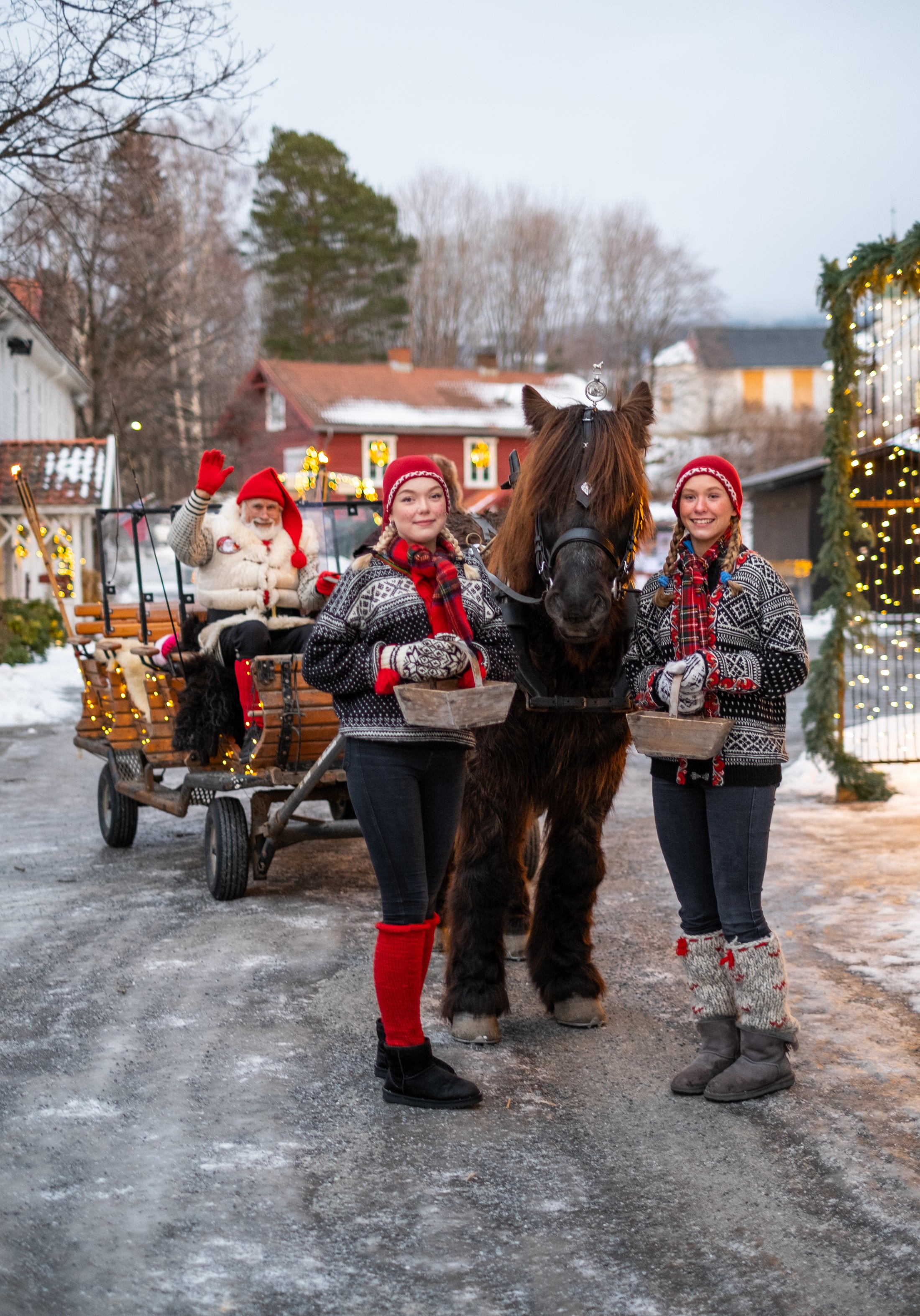 Visit Hadeland Glassverk—Experience glassblowing, shopping, and culture